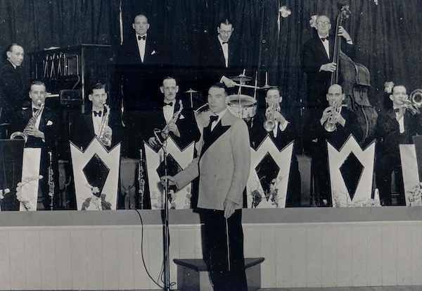 Den Jones Band Co. Stirchley Community Group – Stirchley Baths